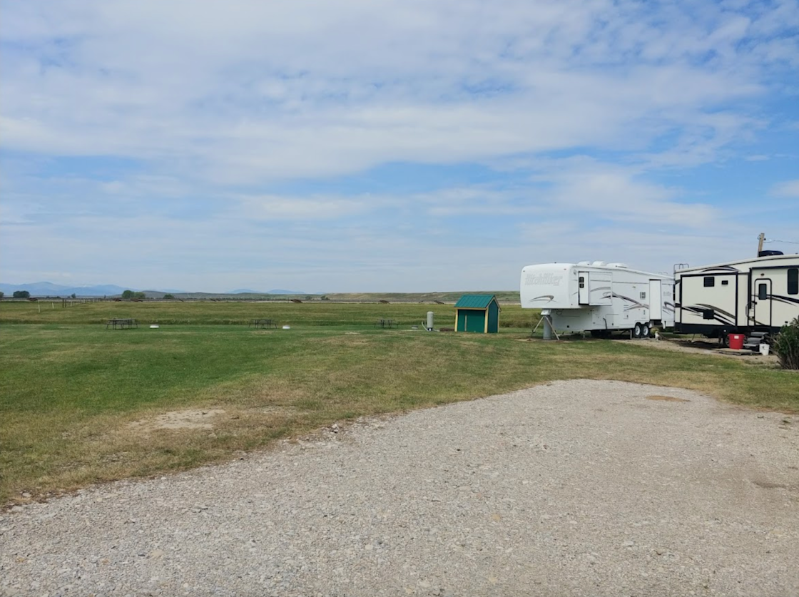 Judith River RV & Camp - Hipcamp in Hobson, Montana