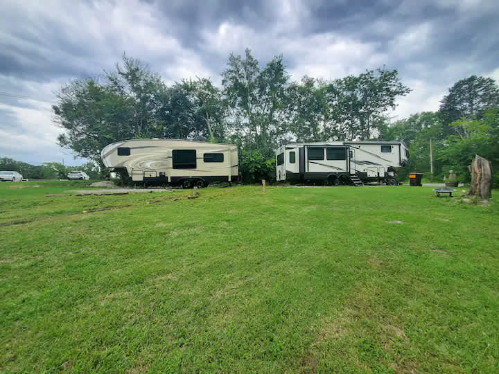 Aly Farm Relaxing Retreat - Hipcamp in Spring Hill, Tennessee