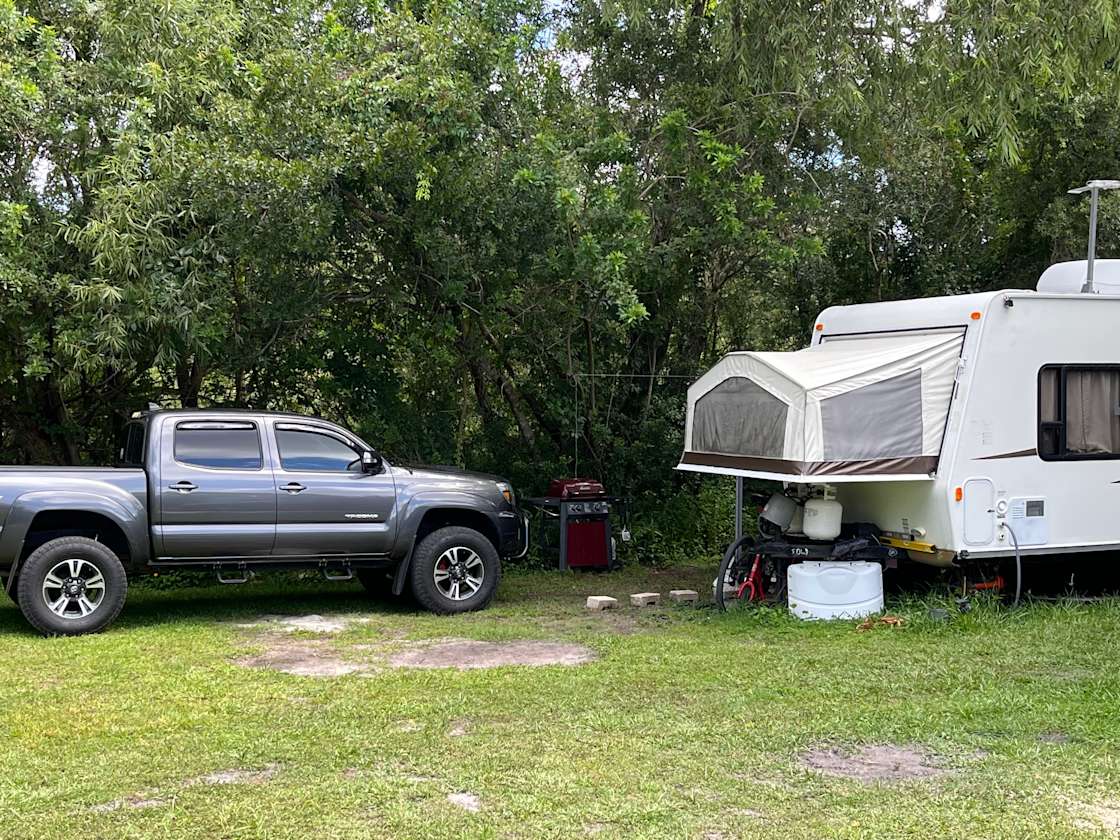 Bare RV Resort - Hipcamp in Land O'lakes, Florida
