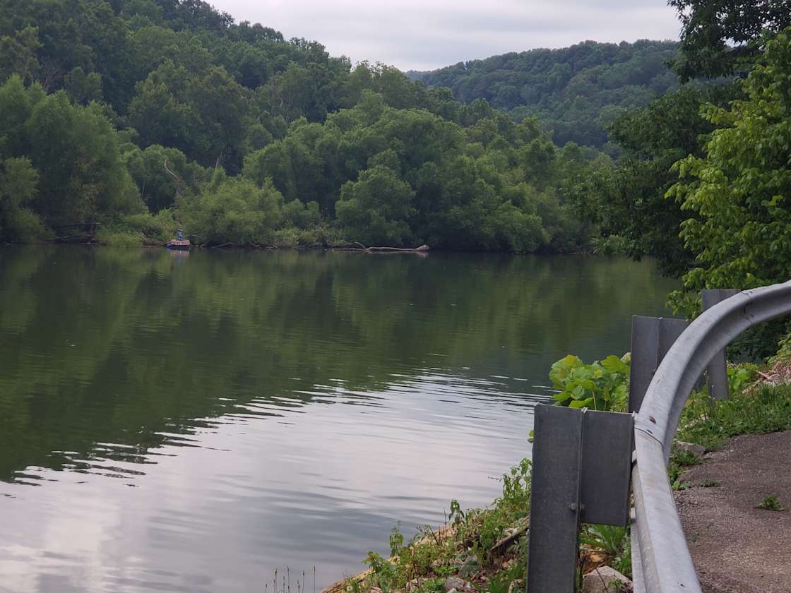 The Loop on Dale Hollow Lake - Hipcamp in Alpine, Tennessee
