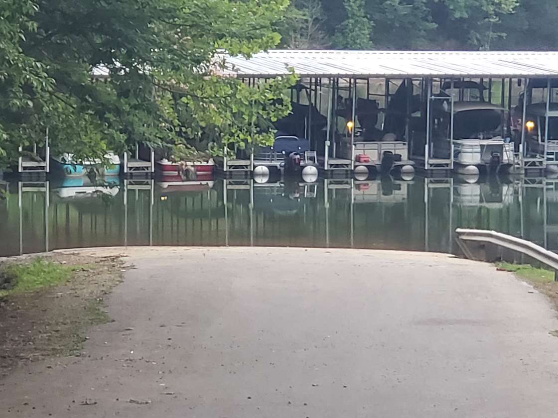 The Loop on Dale Hollow Lake - Hipcamp in Alpine, Tennessee