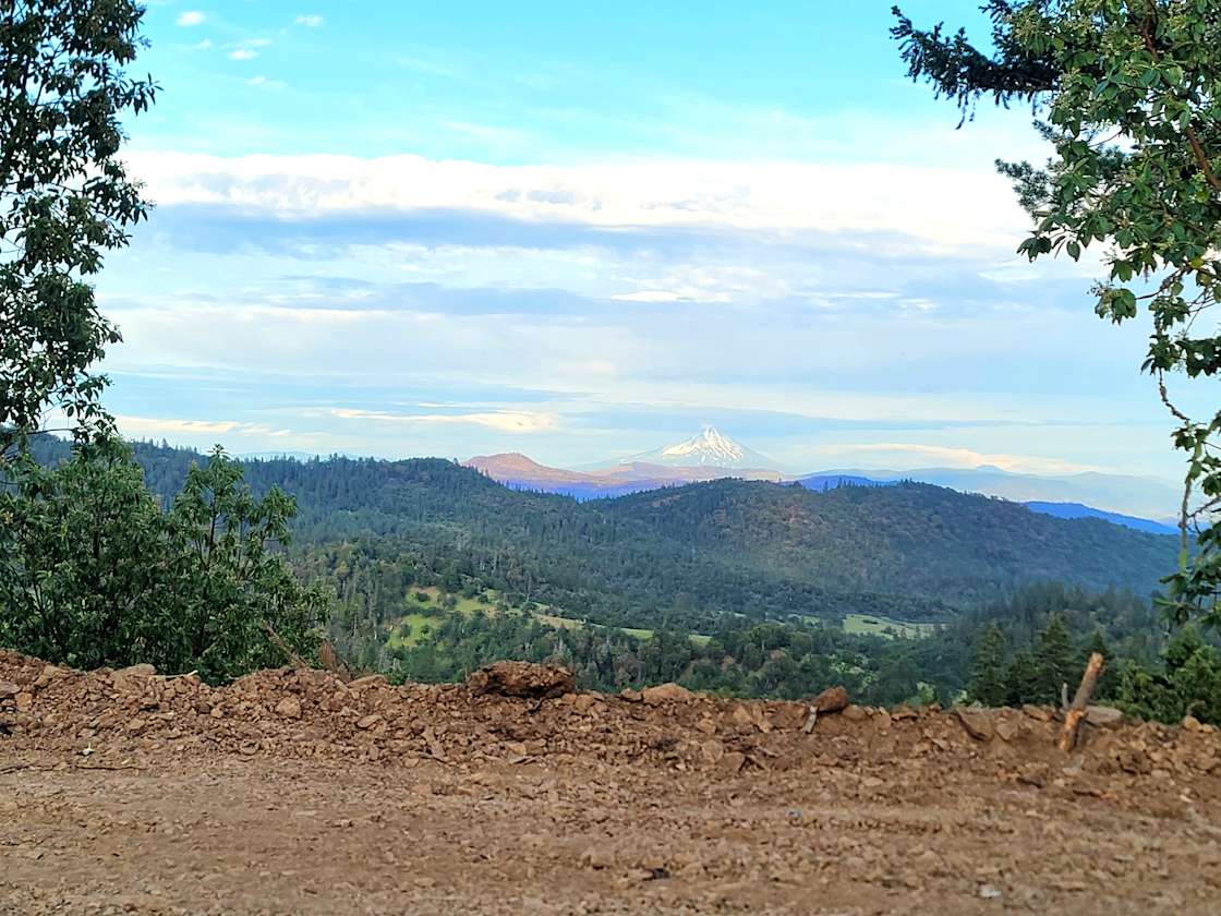 Southern Oregon Safari - Hipcamp in Shady Cove, Oregon