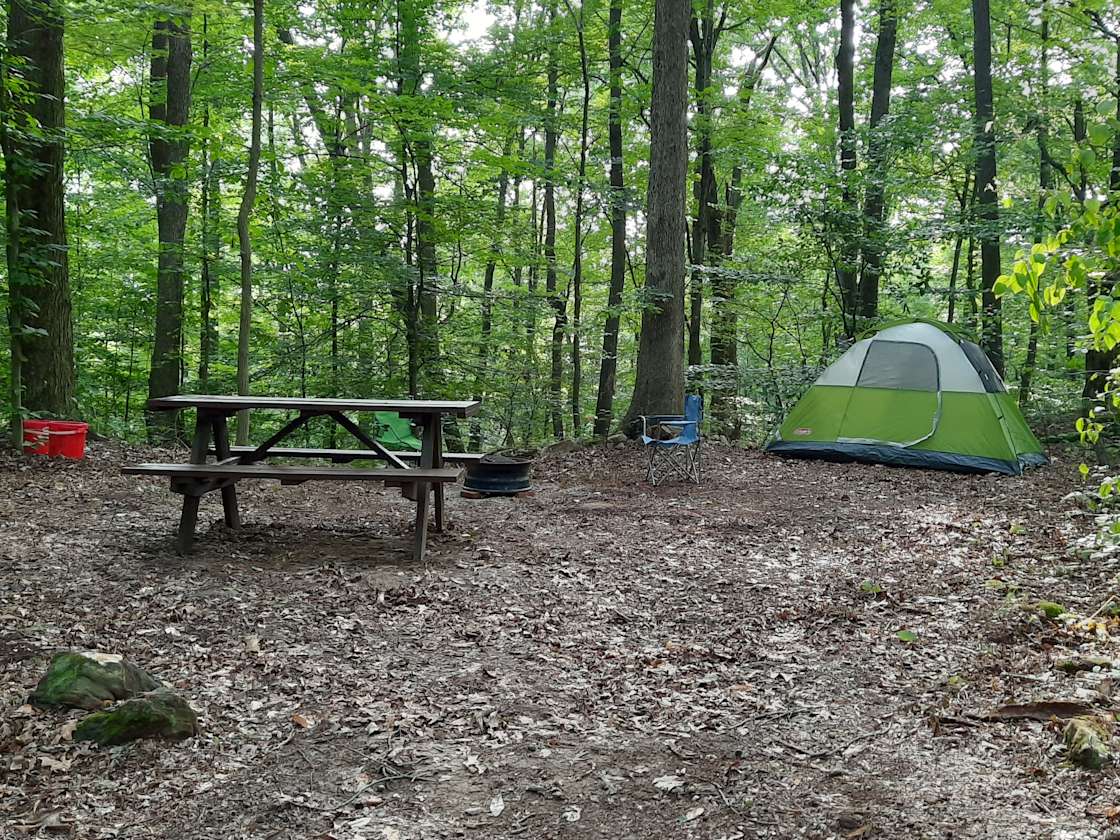 Edge of the Ledge Camp - Hipcamp in Warsaw, Ohio