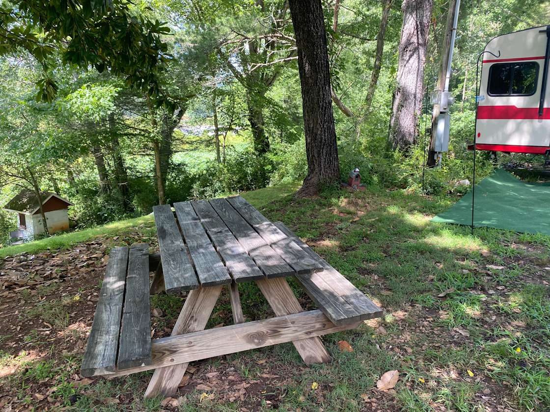 The Beddy on Lake Emory - Hipcamp in Franklin, North Carolina