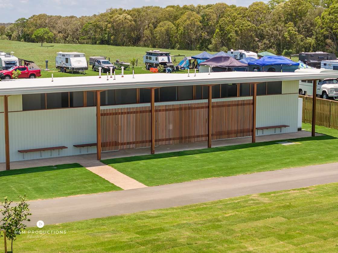 Rules Beach Holiday Park - Hipcamp in Rules Beach, Queensland