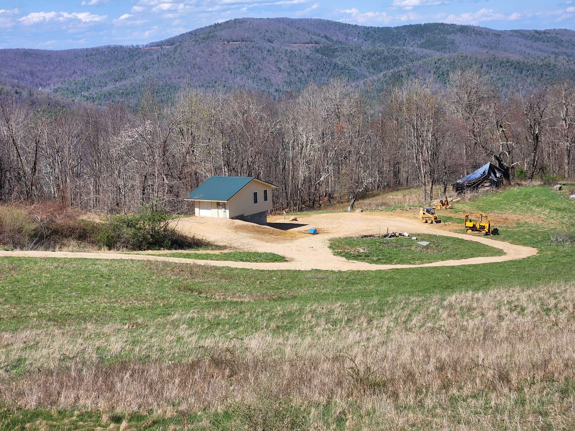4 mile rock meadow - Hipcamp in Montebello, Virginia