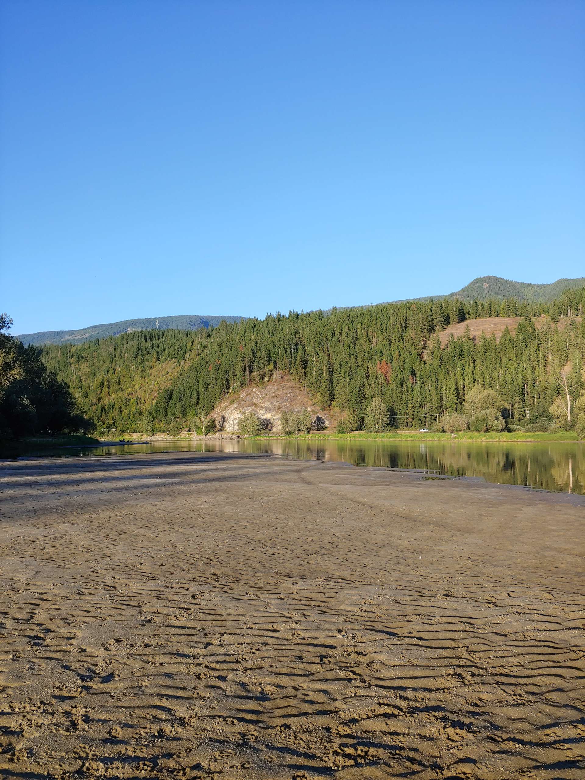 Dusty Acres - Hipcamp in Grindrod, British Columbia