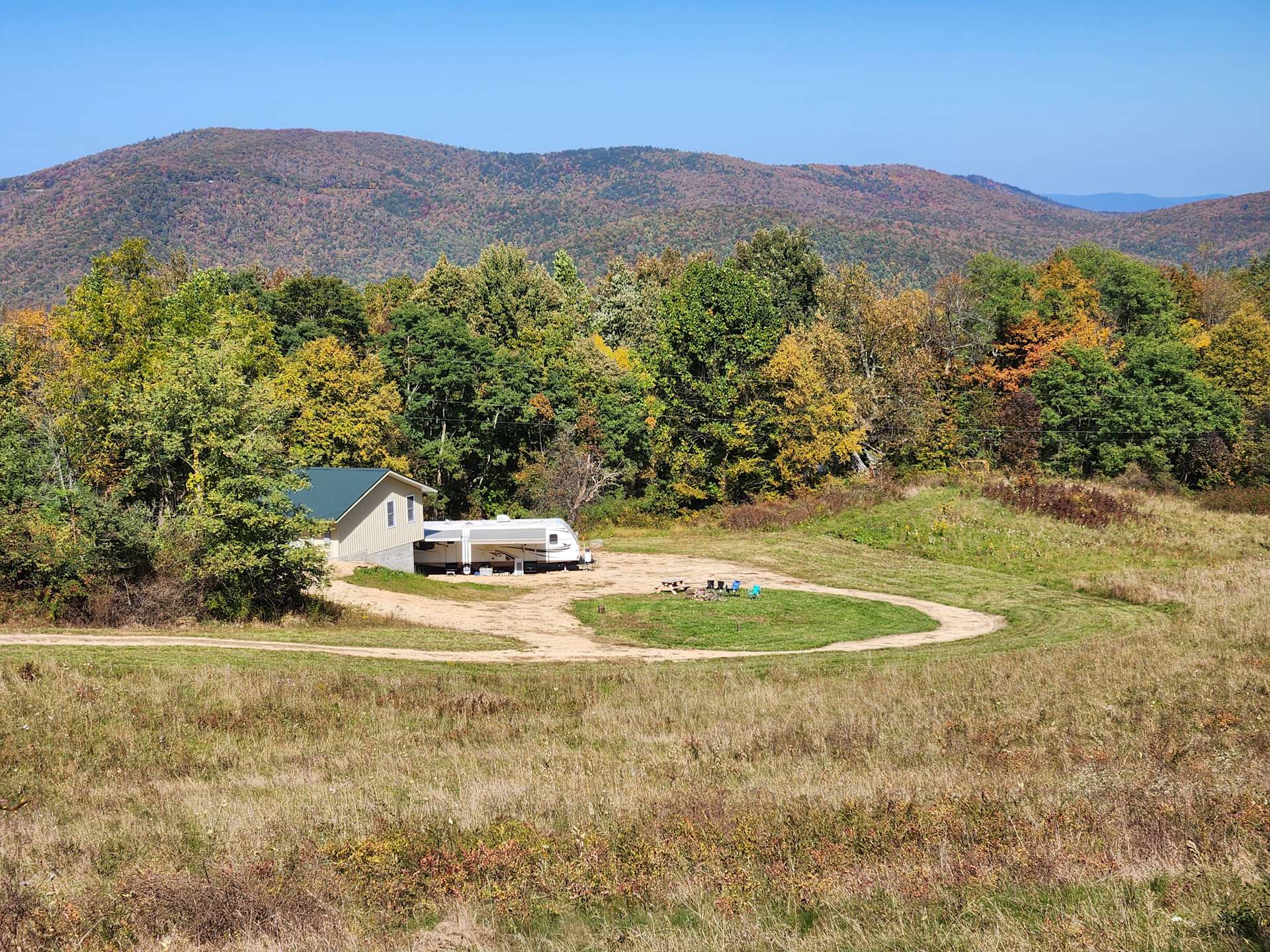 4 mile rock meadow - Hipcamp in Montebello, Virginia
