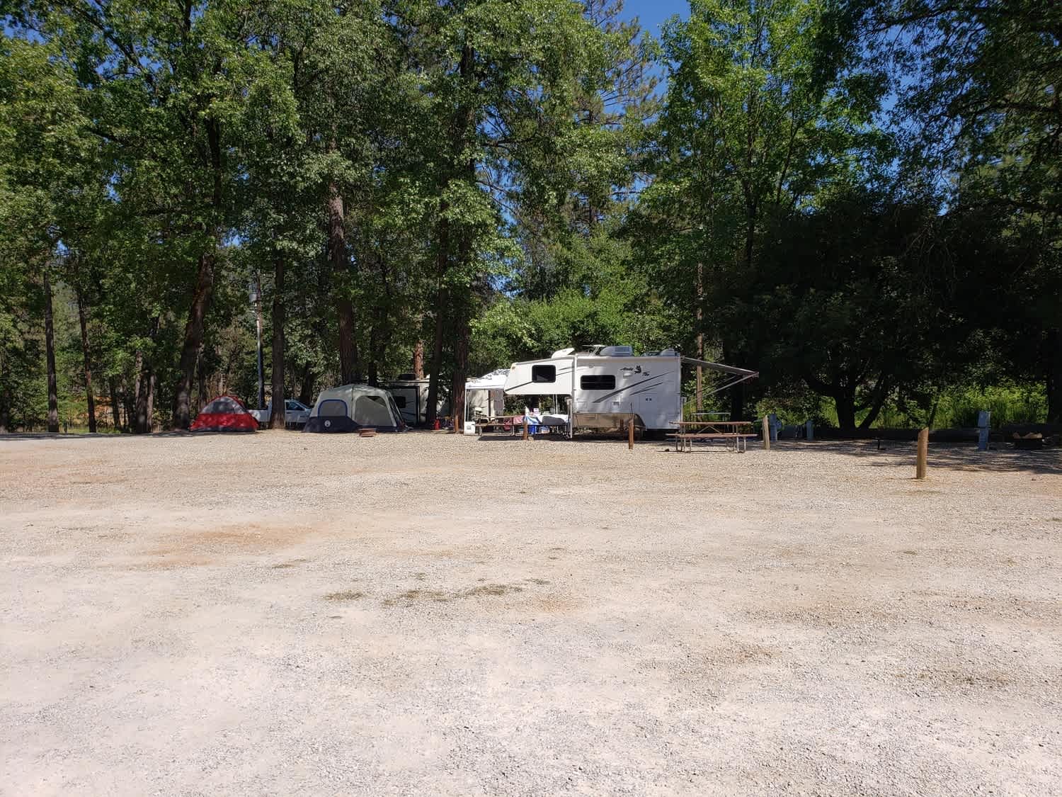 Lakeshore Villa RV Park - Hipcamp in Lakehead, California