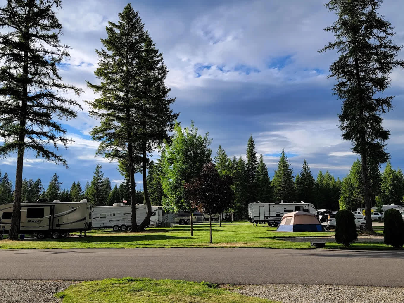 Ravenwood RV Resort - Hipcamp in Athol, Idaho