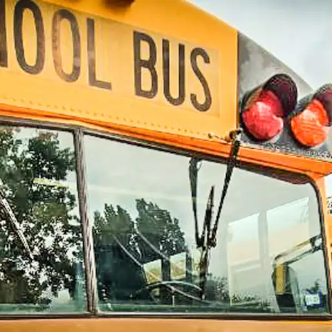 Long Beach the American School Bus! - Hipcamp in Cheddar, England