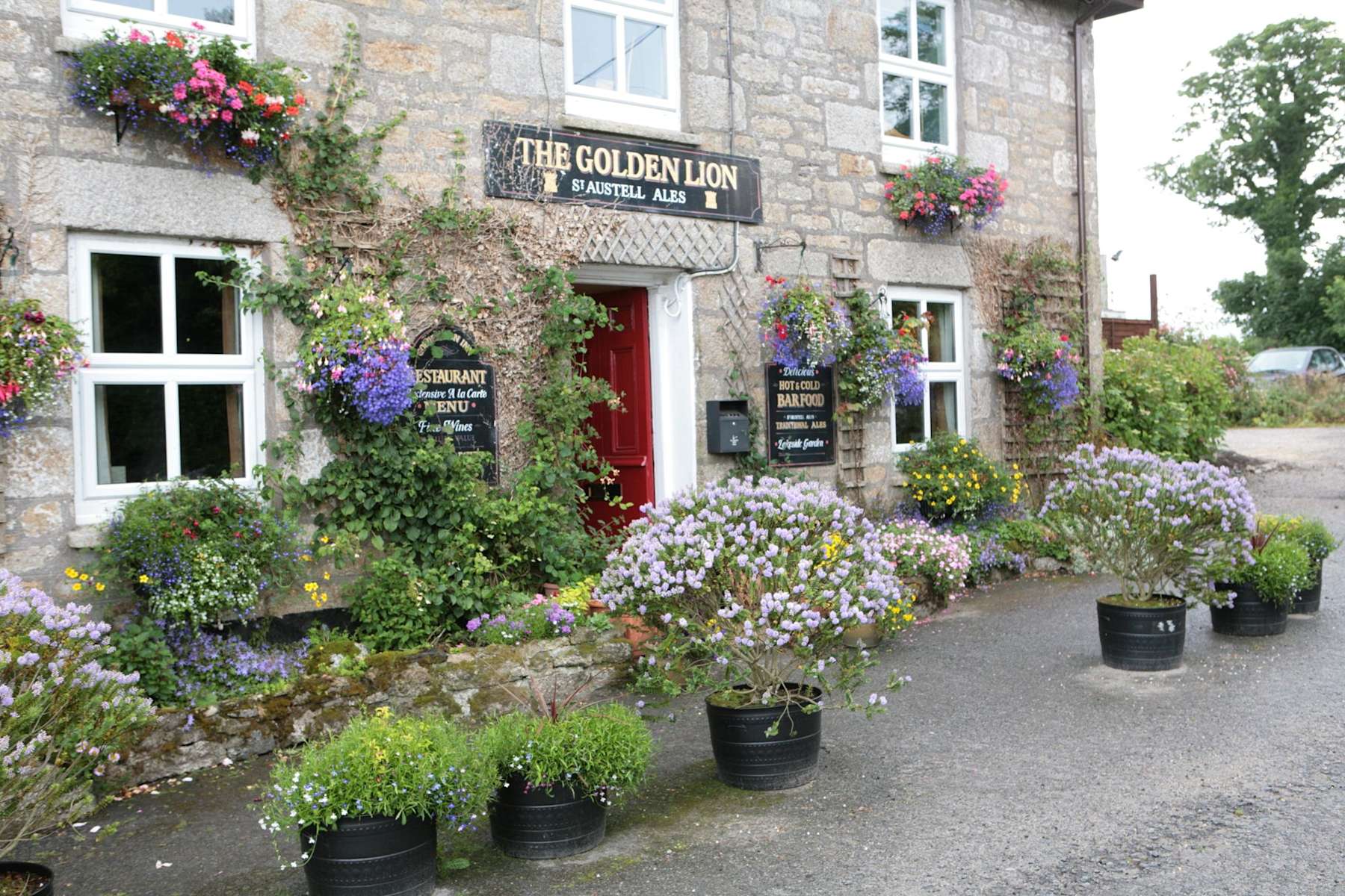 Golden Lion Inn - Hipcamp in Cornwall, England
