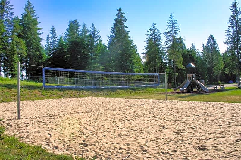 Ravenwood RV Resort - Hipcamp in Athol, Idaho