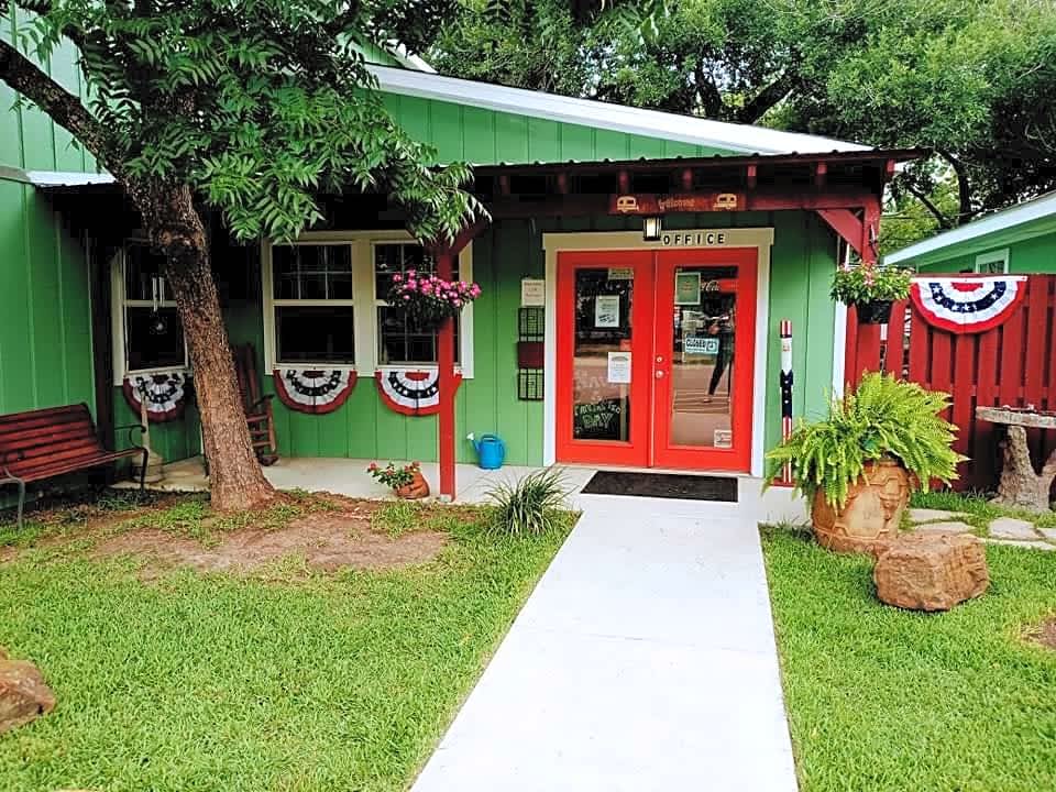 South Main RV Park - Hipcamp in Houston, Texas