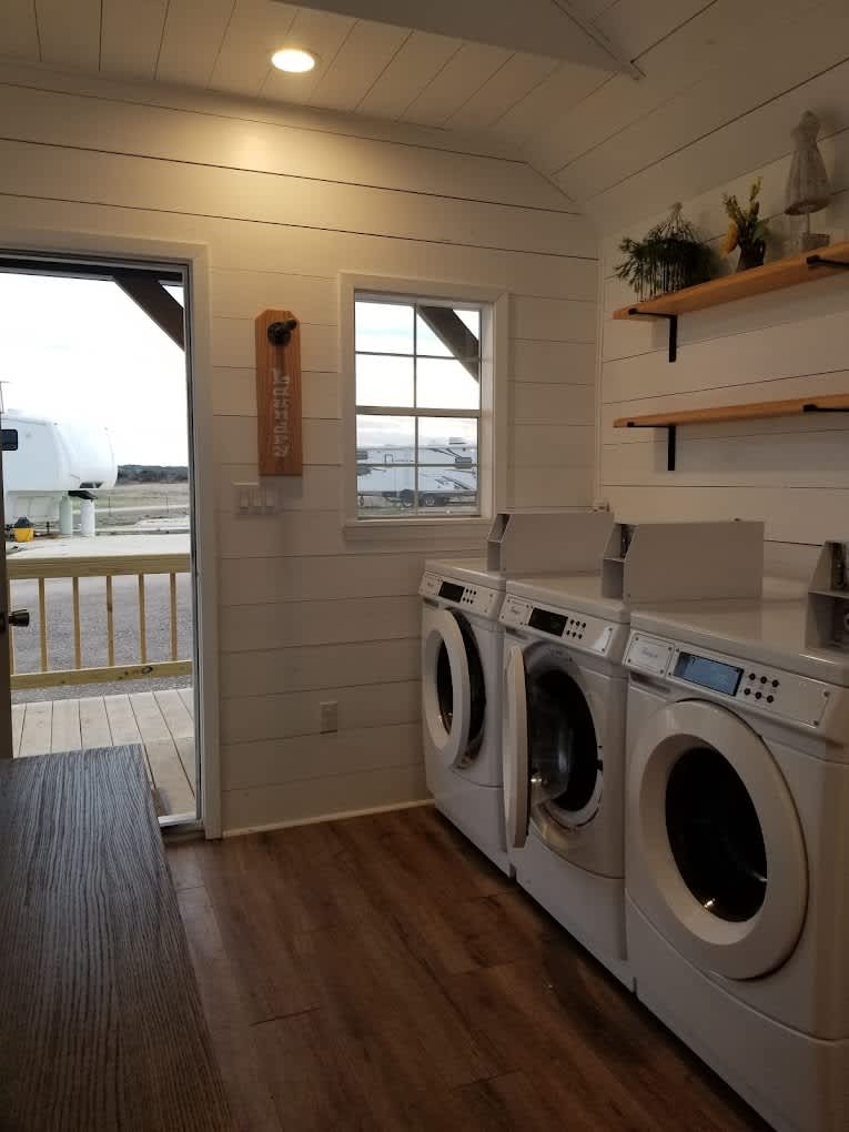 Country Oasis RV Park - Hipcamp in Florence, Texas