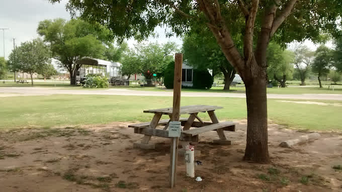 Brush Country Oasis RV Park - Hipcamp in Carrizo Springs, Texas