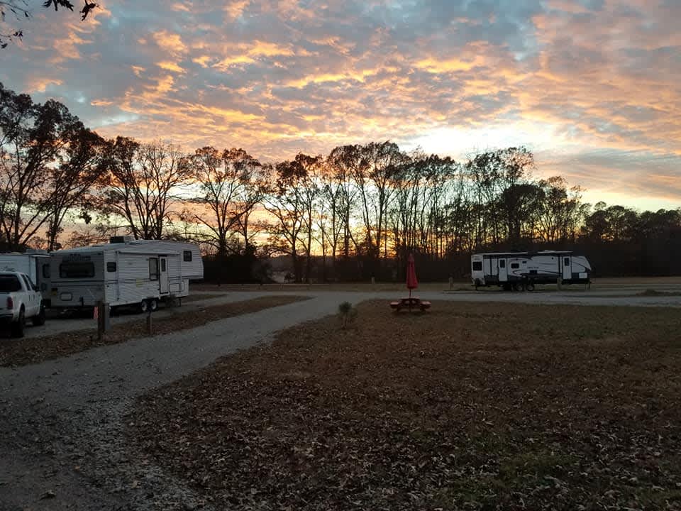 Country Critters Campground and RV Park - Hipcamp in Adamsville, Tennessee