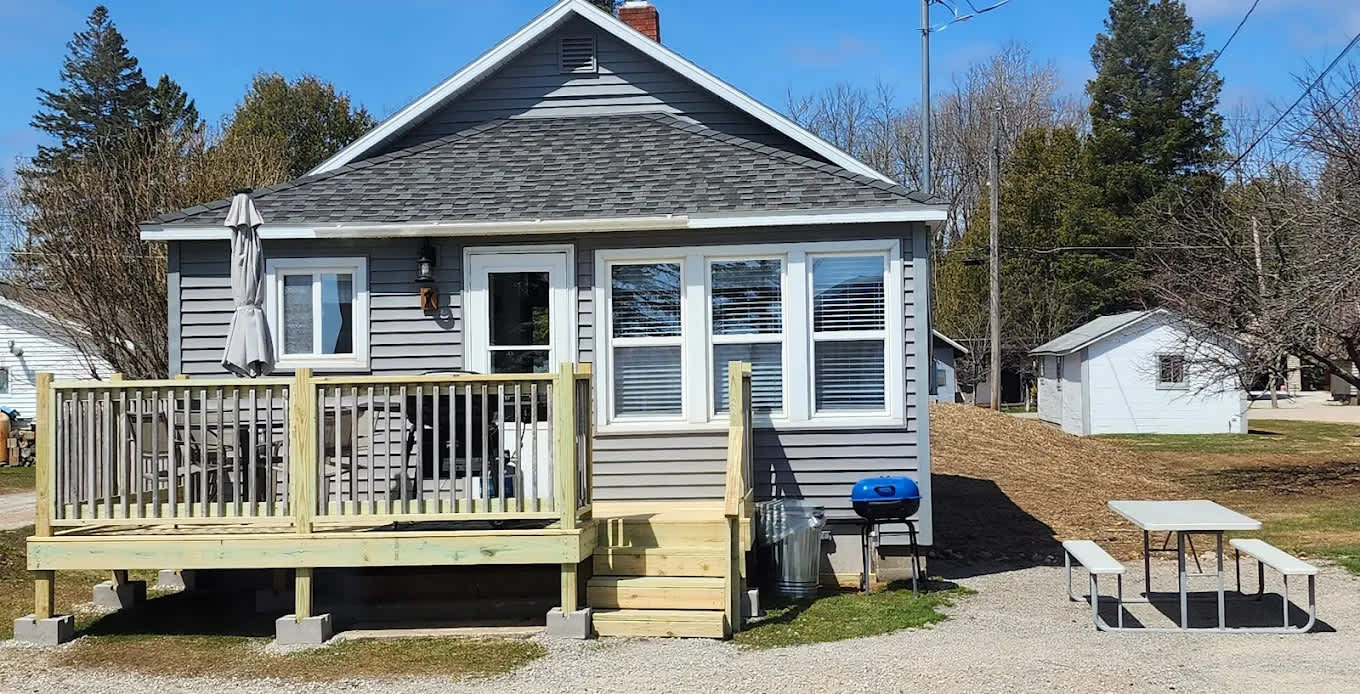 Kipling Cottages Last Resort #7 on Lake Michigan - Hipcamp in Gladstone ...