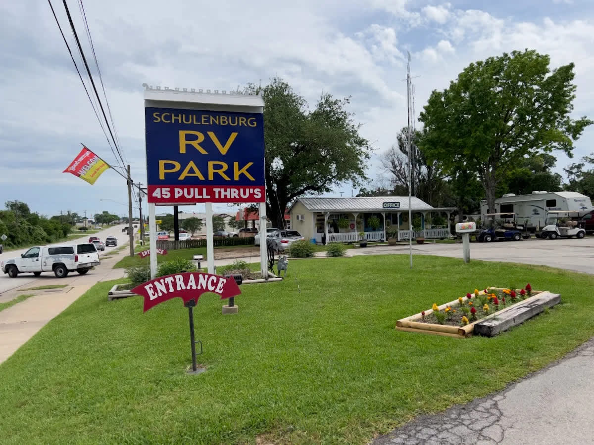 Schulenburg RV Park - Hipcamp in Schulenburg, Texas