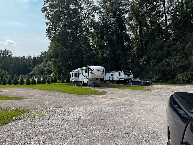 Hidden Hollow Park llc - Hipcamp in Moundsville, West Virginia