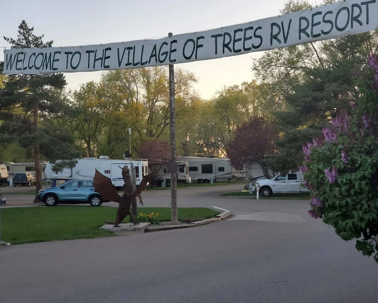 Village of the Trees RV Resort - Hipcamp in Declo, Idaho