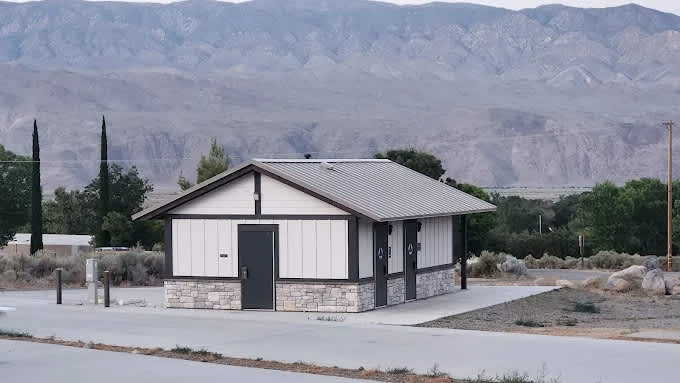 Oak Creek RV Park - Hipcamp in Independence, California