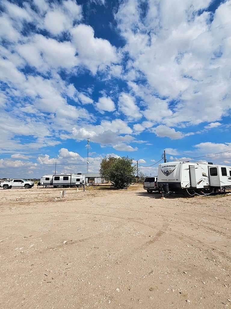 Gettin' HItched RV Park - Hipcamp in Odessa, Texas