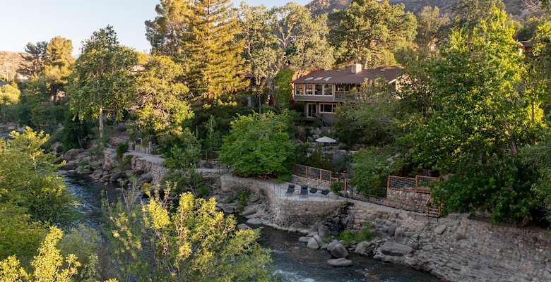 Discover the 13 best waterside campgrounds near Buttonwillow, California