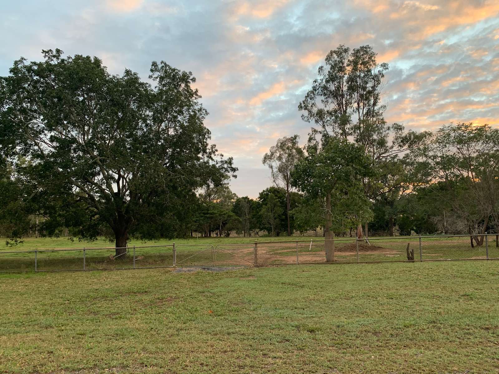 Raglan Heritage School - Hipcamp in Raglan, Queensland