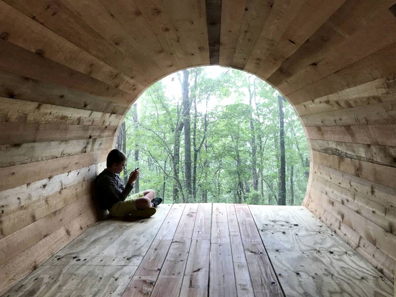 Eco-Friendly Tree House Pods for a Georgia Glamping Experience ...