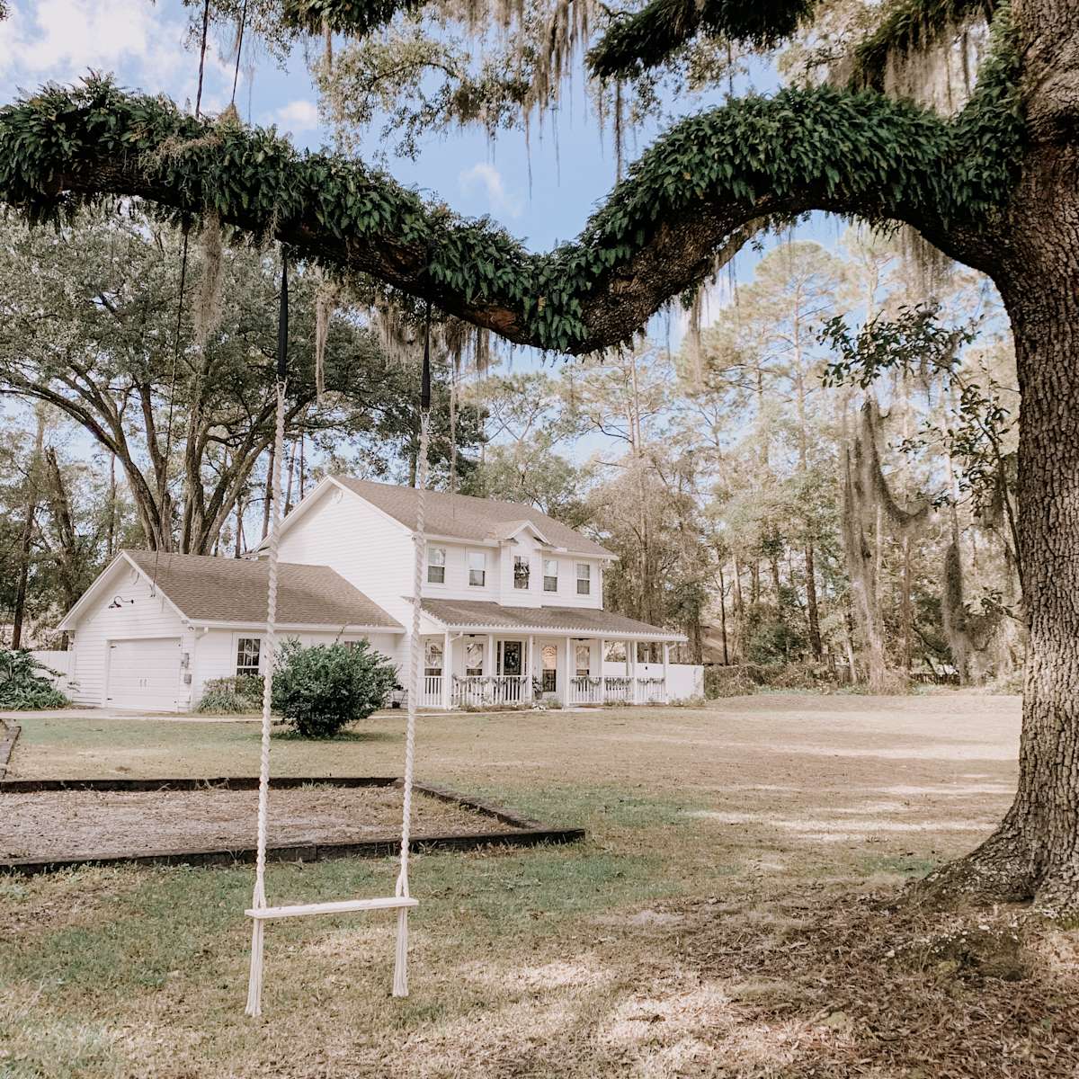 White Florida Farmhouse - Hipcamp in , Florida