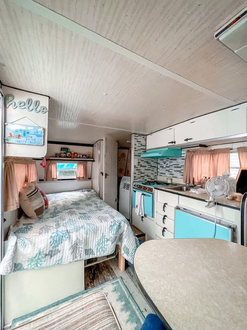 70’s camper near Asheville - Hipcamp in Asheville, North Carolina