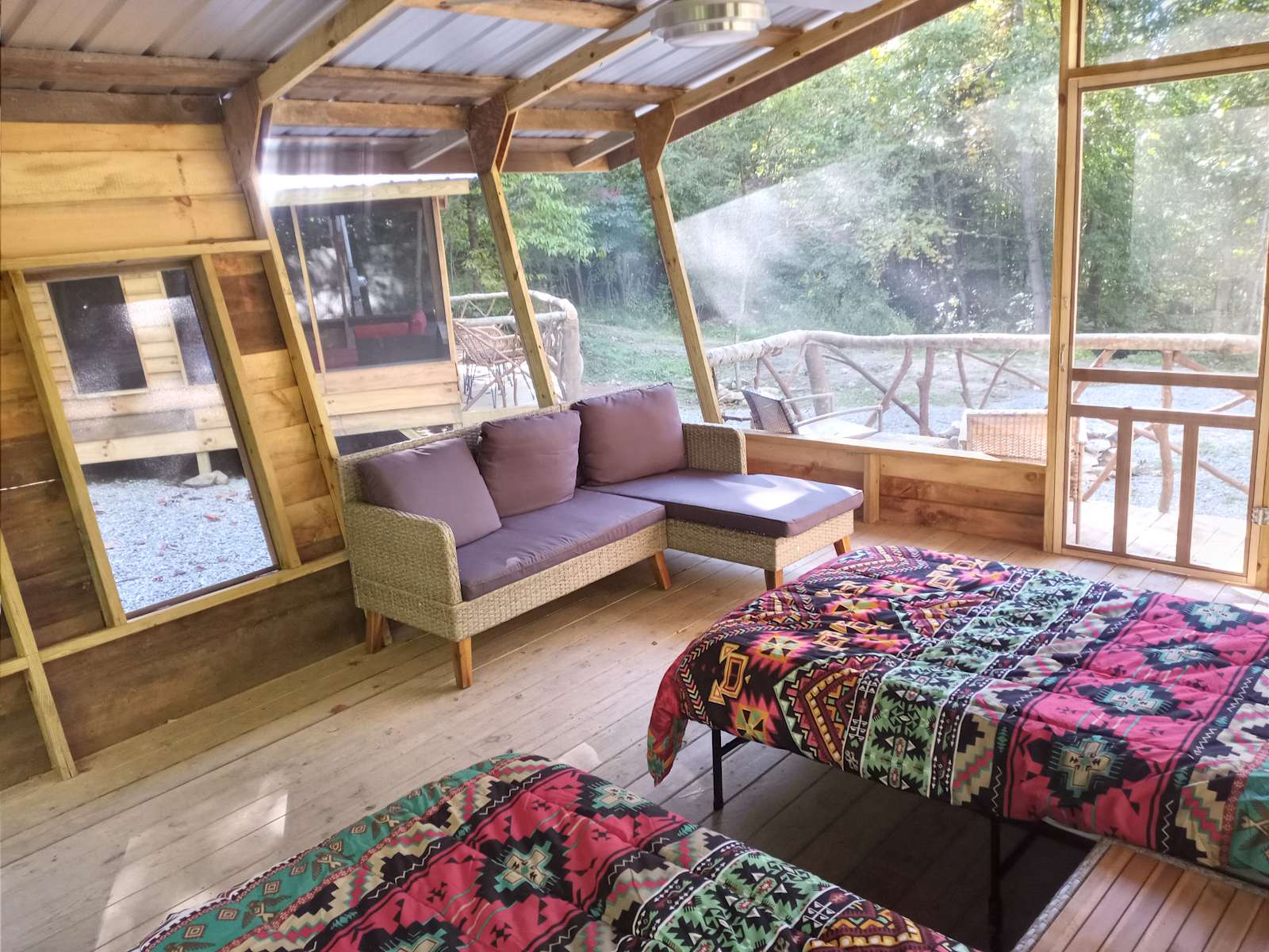 Buck Ridge Resort - Hipcamp in Butler, Tennessee