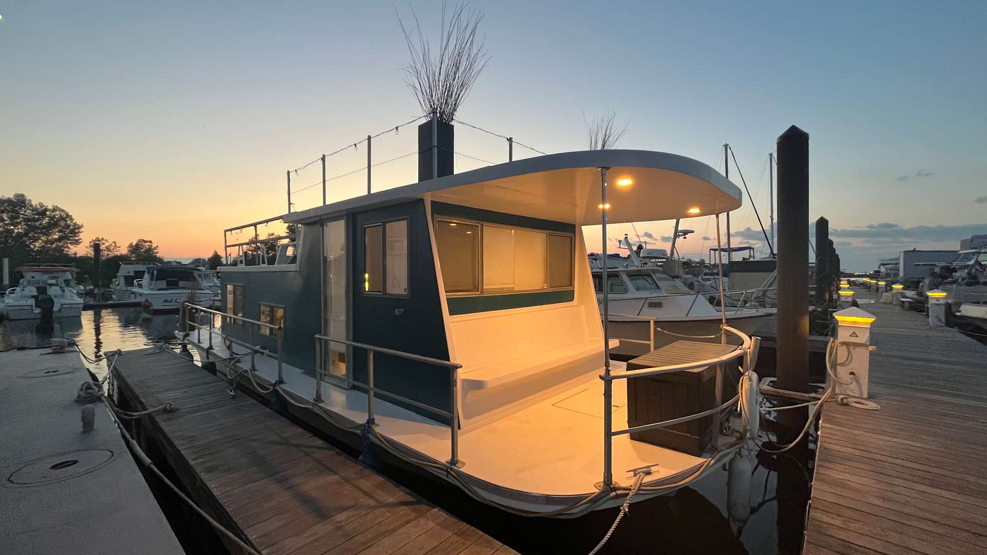 Unique Houseboat Rockaway New York - Hipcamp in New York, New York