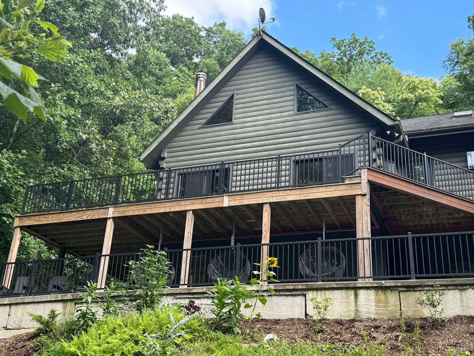 MOONLIGHT MOUNTAIN MANOR -LOG CABIN - Hipcamp in Horse Shoe, North Carolina
