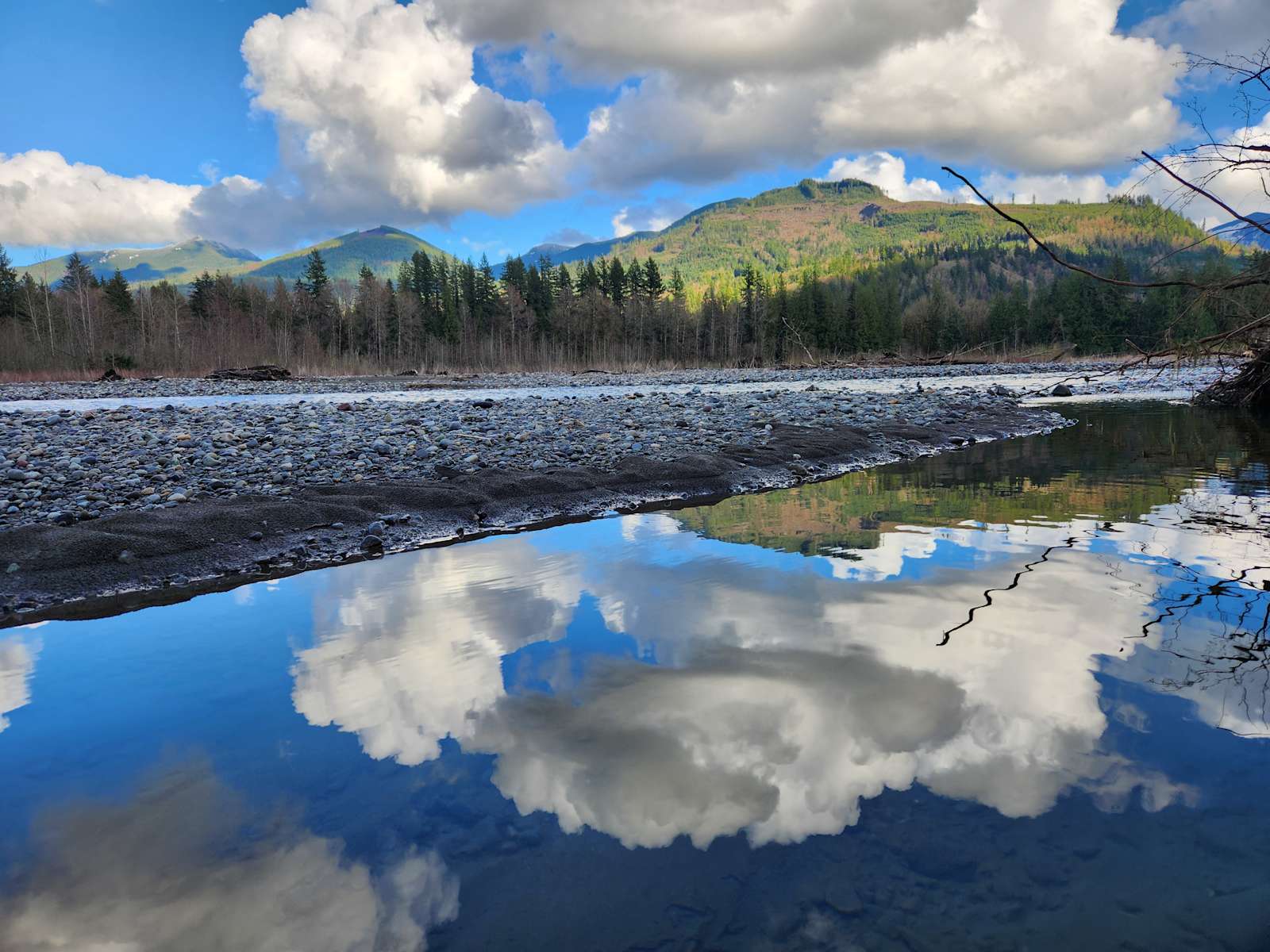 Contributaries - Riverside Retreat - Hipcamp in Deming, Washington