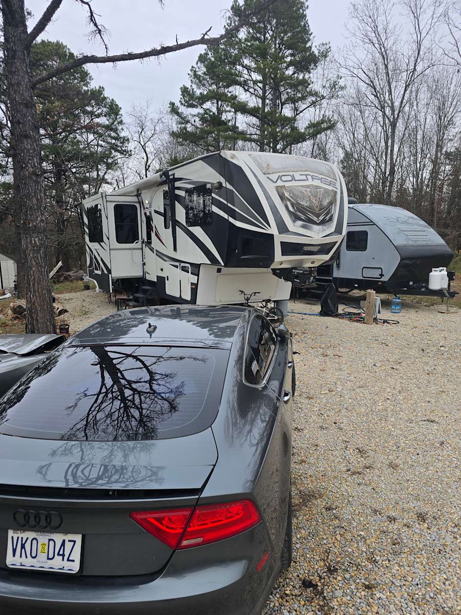 Unwind In The Ozarks, Hot Tub/Pool - Hipcamp in West Plains, Missouri