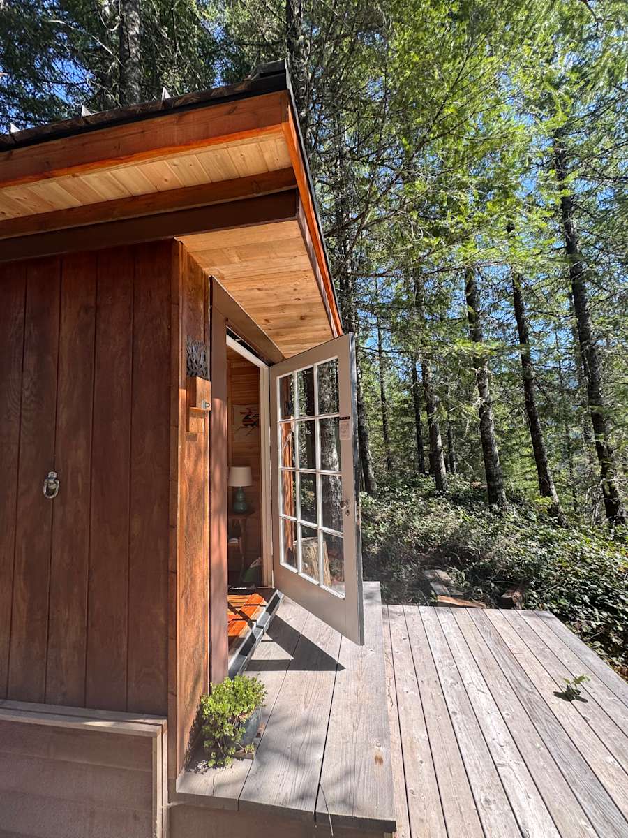 Secluded Ridgeline Retreat - Hipcamp in Ashford, Washington