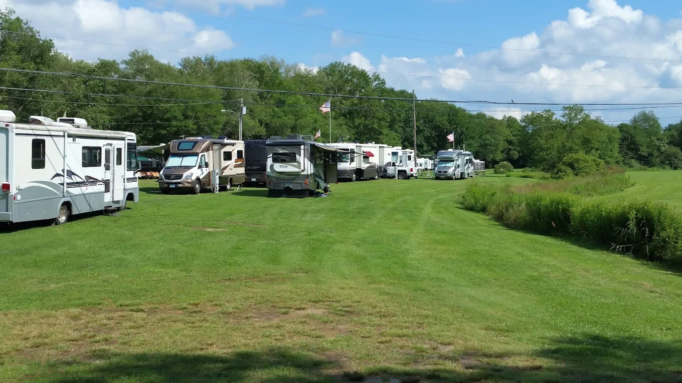 Colaluca Family Campground - Hipcamp in Foster, Rhode Island