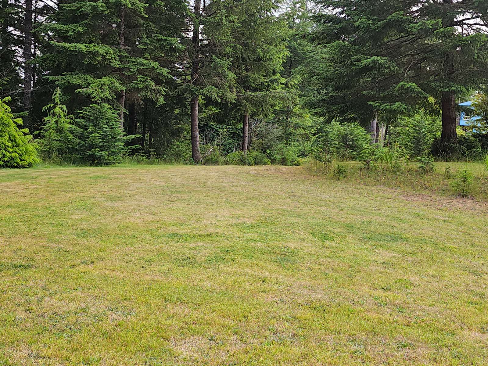 James family country setting - Hipcamp in North Bend, Oregon